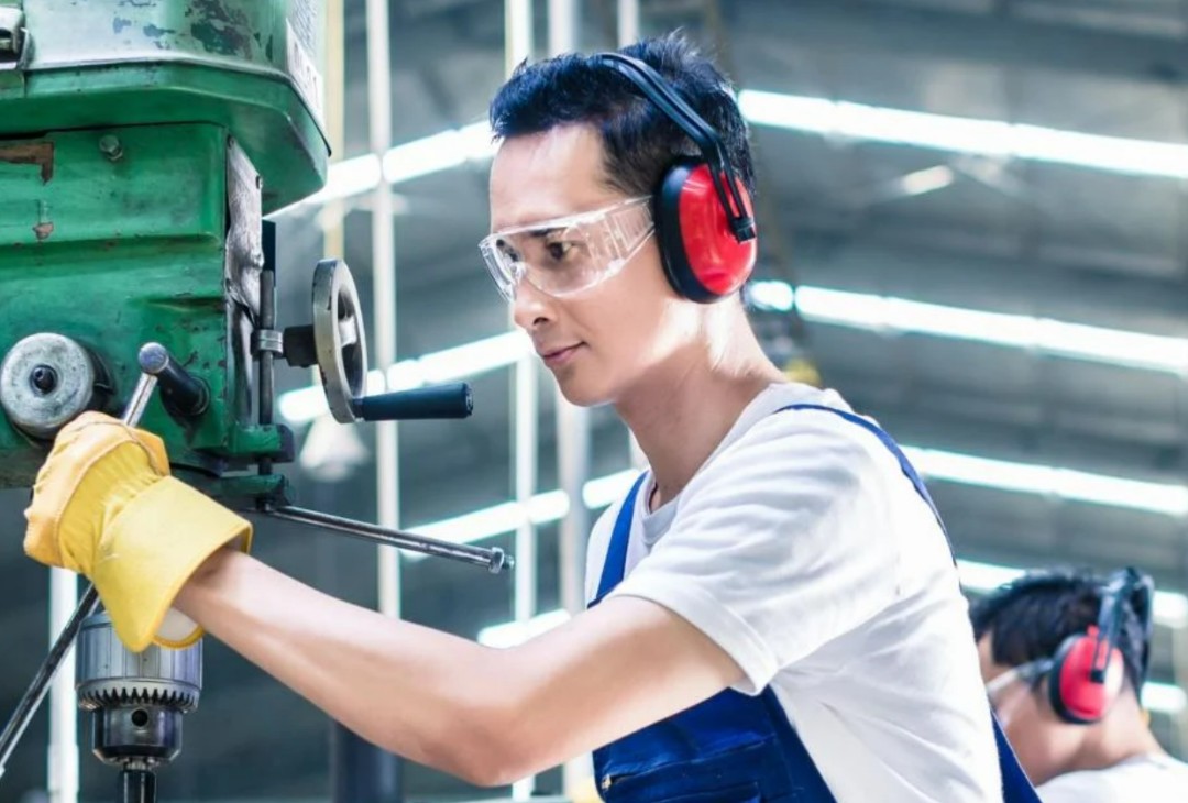 Occupational Health and Safety (OHS) Compliance for Small Business | CFIB